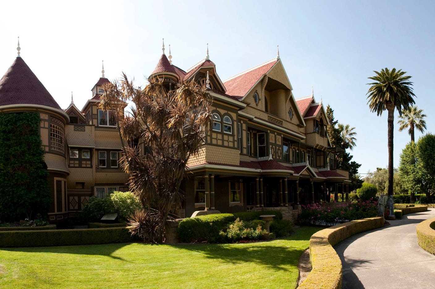 Haunted USA: Winchester Mystery House’s Immersive 360 Tour – The Devil ...